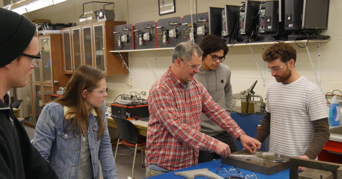 Bridging the gaps in the new manufacturing revolution | College of ...